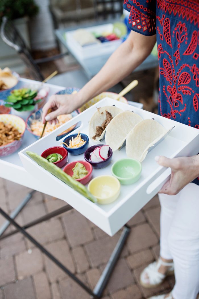 Cinco de Mayo: How to Make Individual Taco Bar Trays - to have + to host