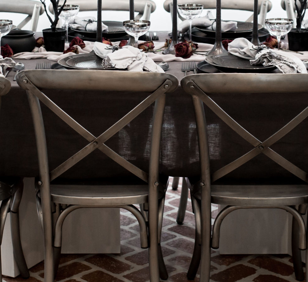 A Magical, Mystical Halloween Table from the Graveyard - to have + to host