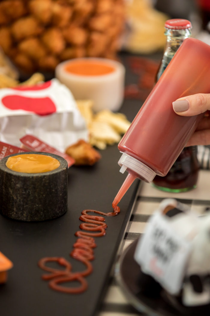 A Chick-Fil-A Friendsgiving and Tablescape: Your easiest fast food ...