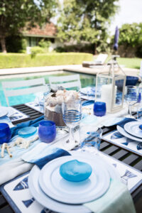 Ocean-Inspired Dinner Party: Waves of Blues - to have + to host