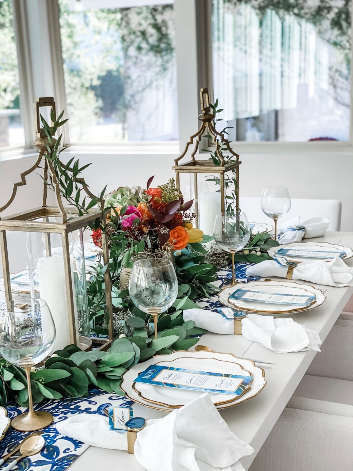Winter Blue Table with Natural Agate Touches - to have + to host