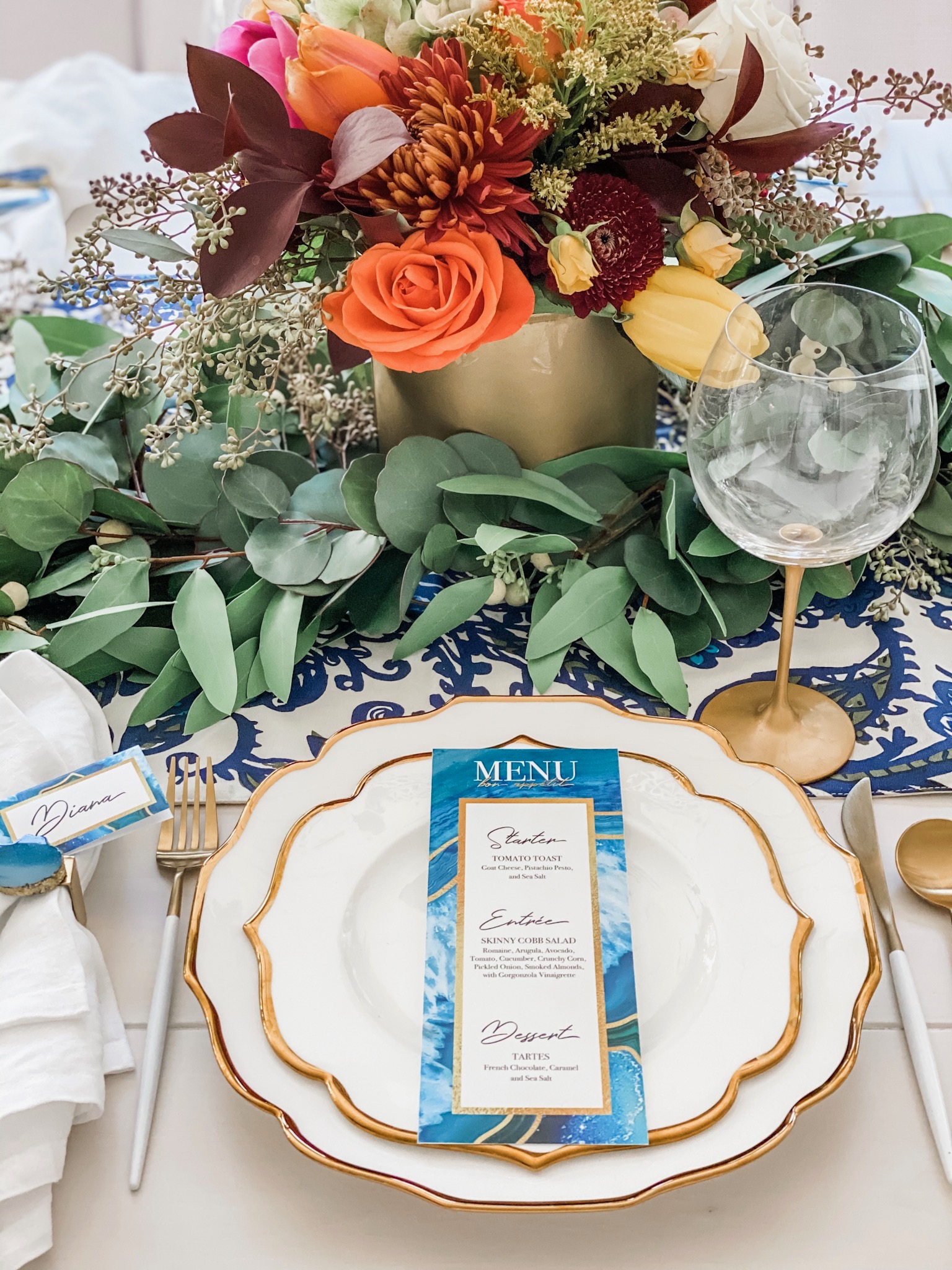 Winter Blue Table with Natural Agate Touches - to have + to host