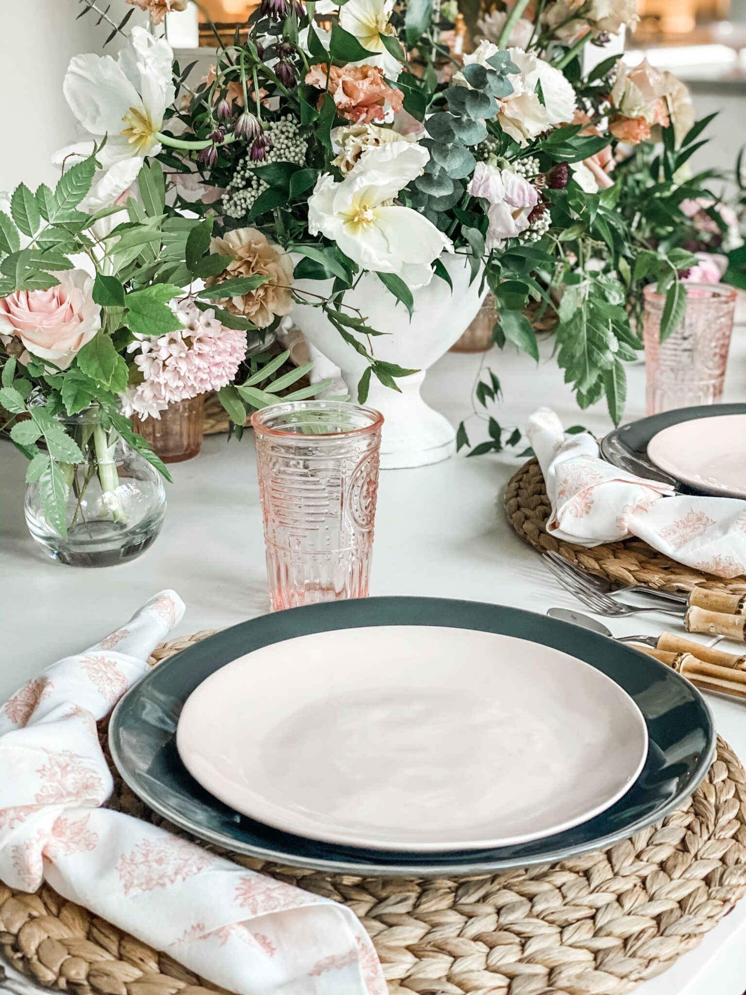 Spring Table Decor: Airy, Wild and Ethereal - to have + to host
