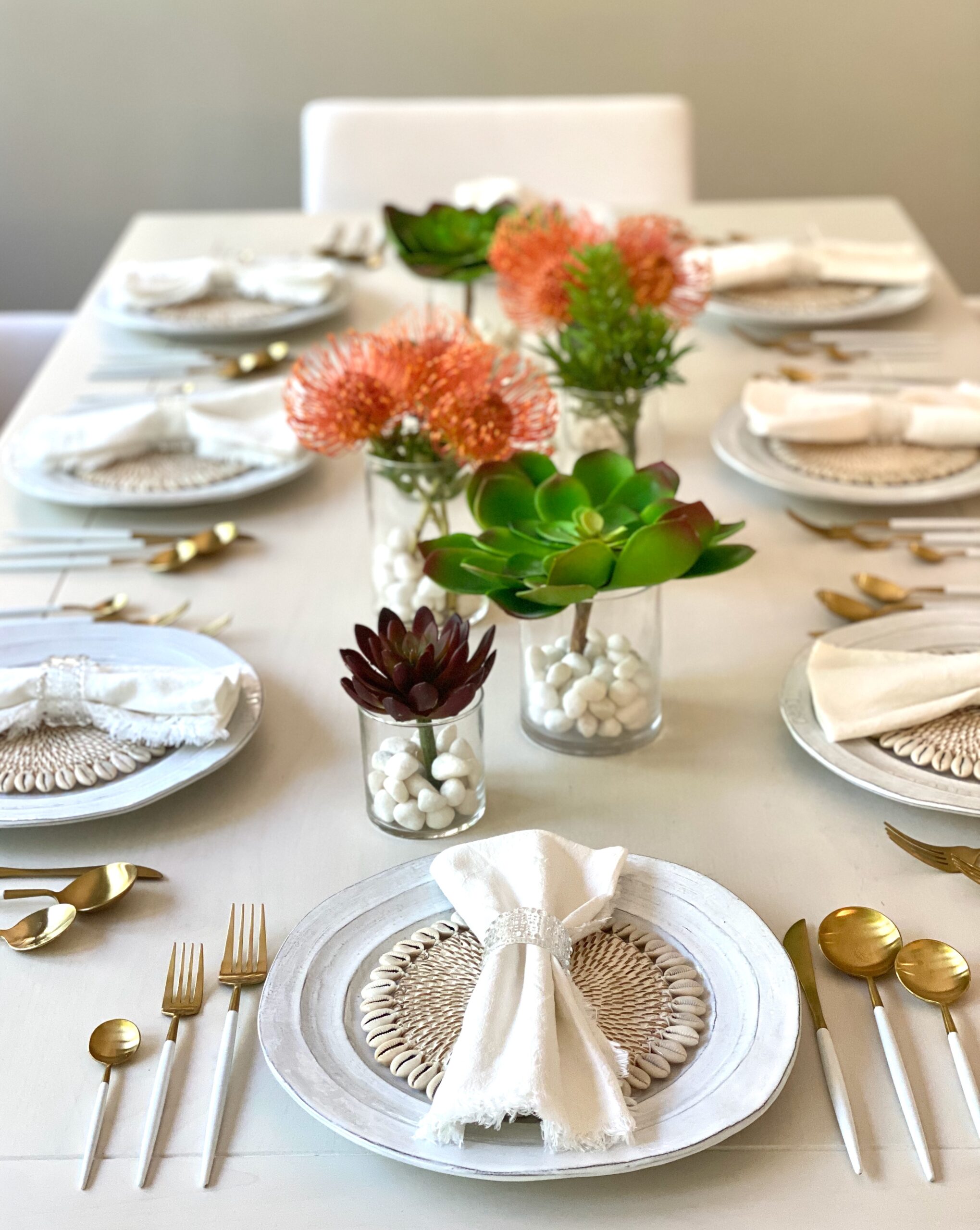 Succulent Plant Table: Perfect Desert Decor - to have + to host